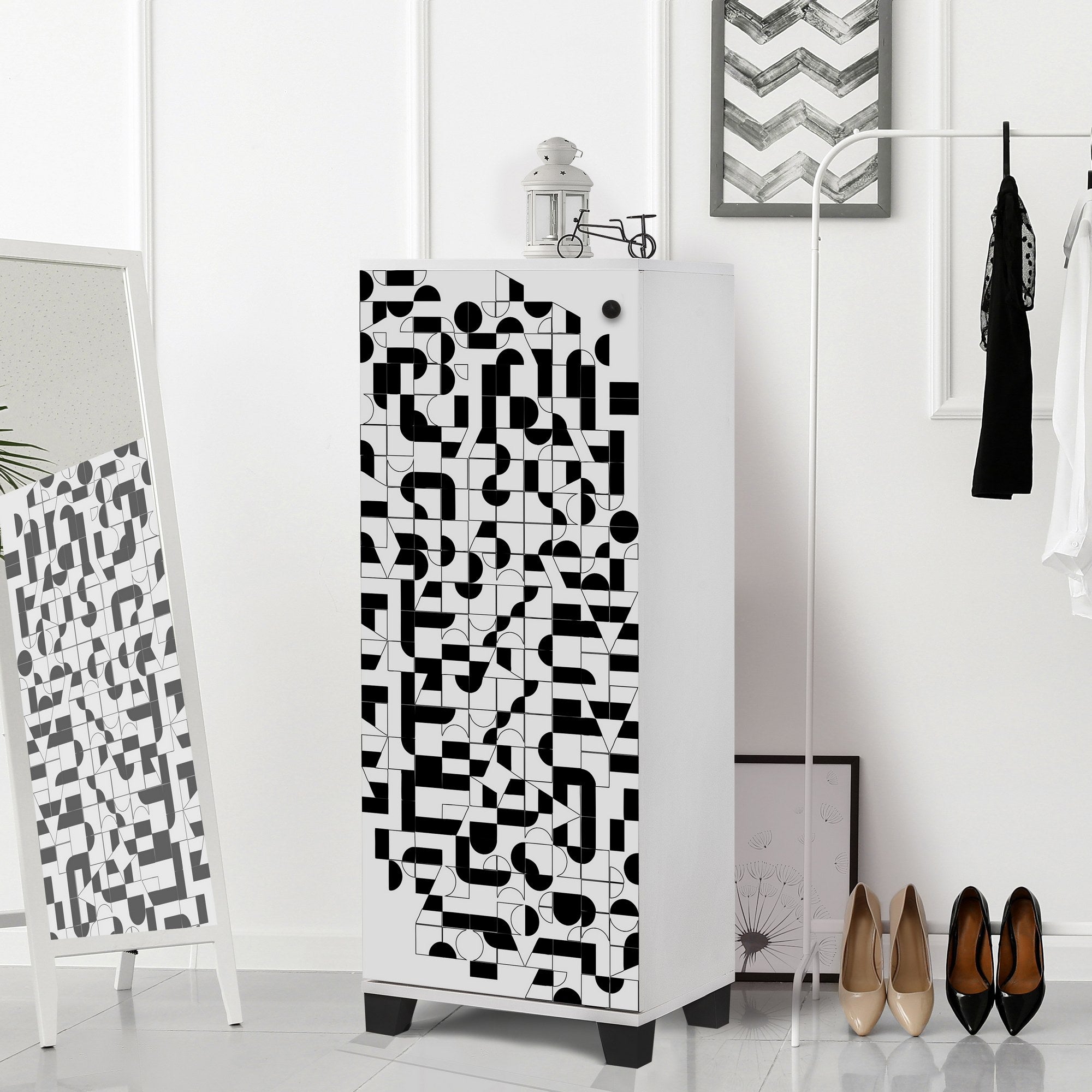 Scarpiera moderna in legno bianco e nero decorazione geometrica – Colly ...